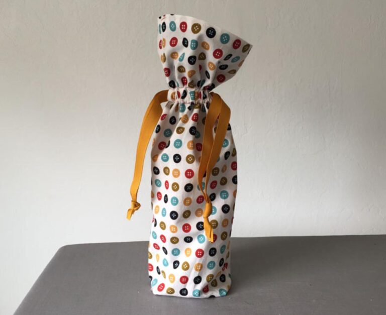 22 DIY Wine Bag Patterns and Ideas - DIY & Crafts