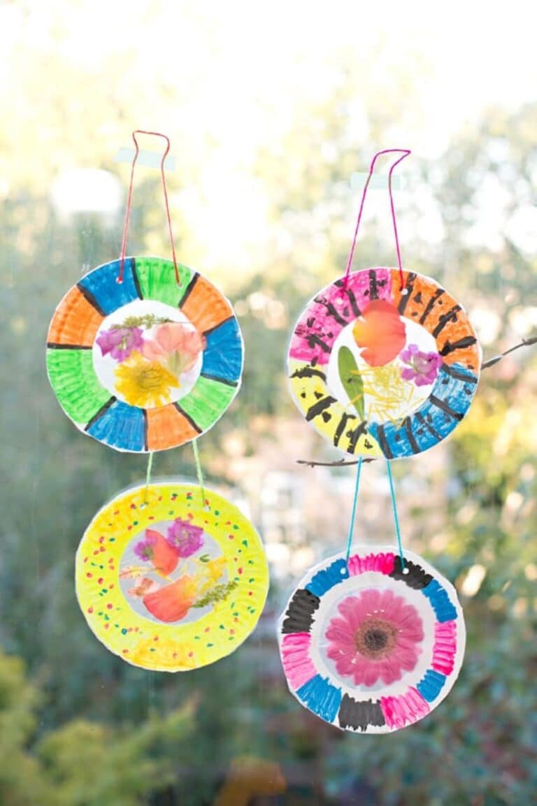 35 Nature Suncatcher Crafts and Ideas - DIY & Crafts